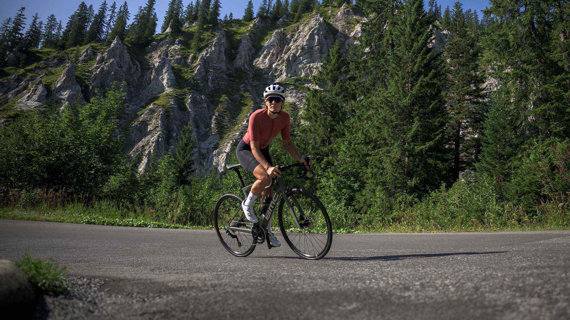 BMC Road Bikes | Roadmachine Reviews – BMC Switzerland